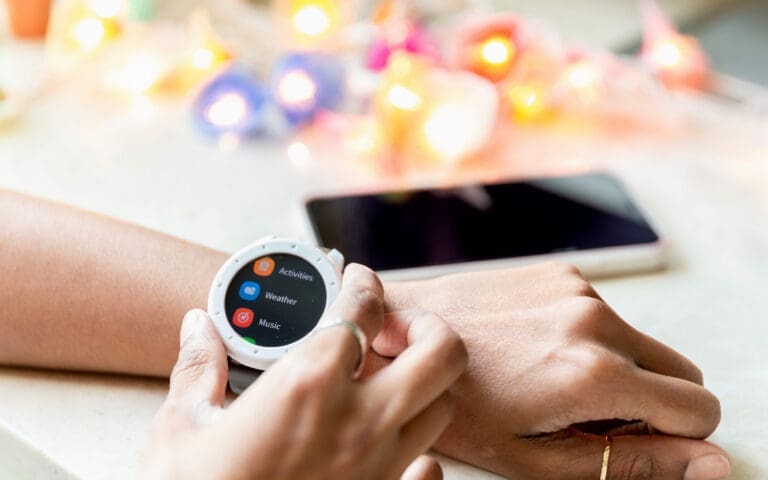 10 Benefits of Using a Smartwatch - The Quick Report