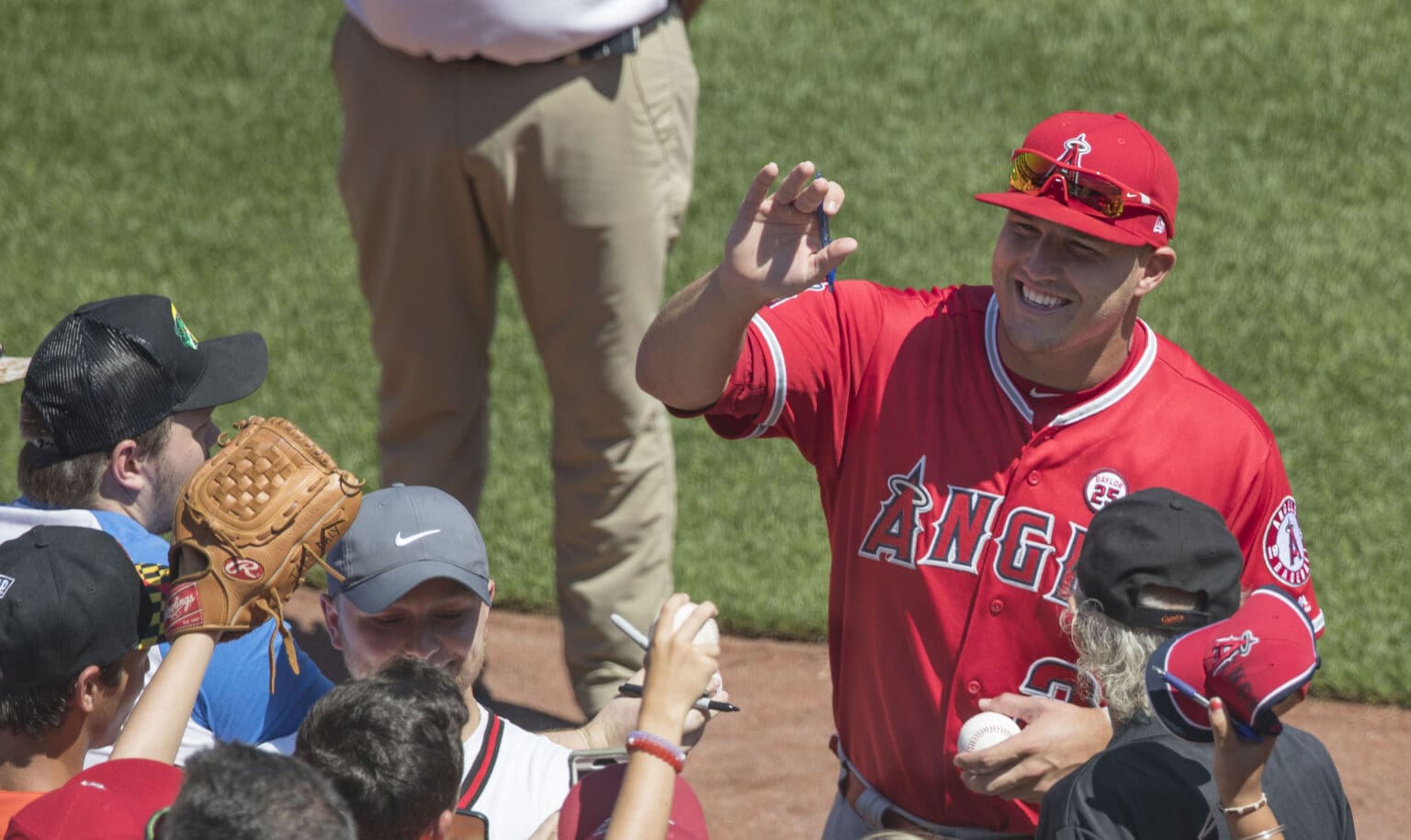 Top 10 Most Expensive Sports Contracts in History - The Quick Report