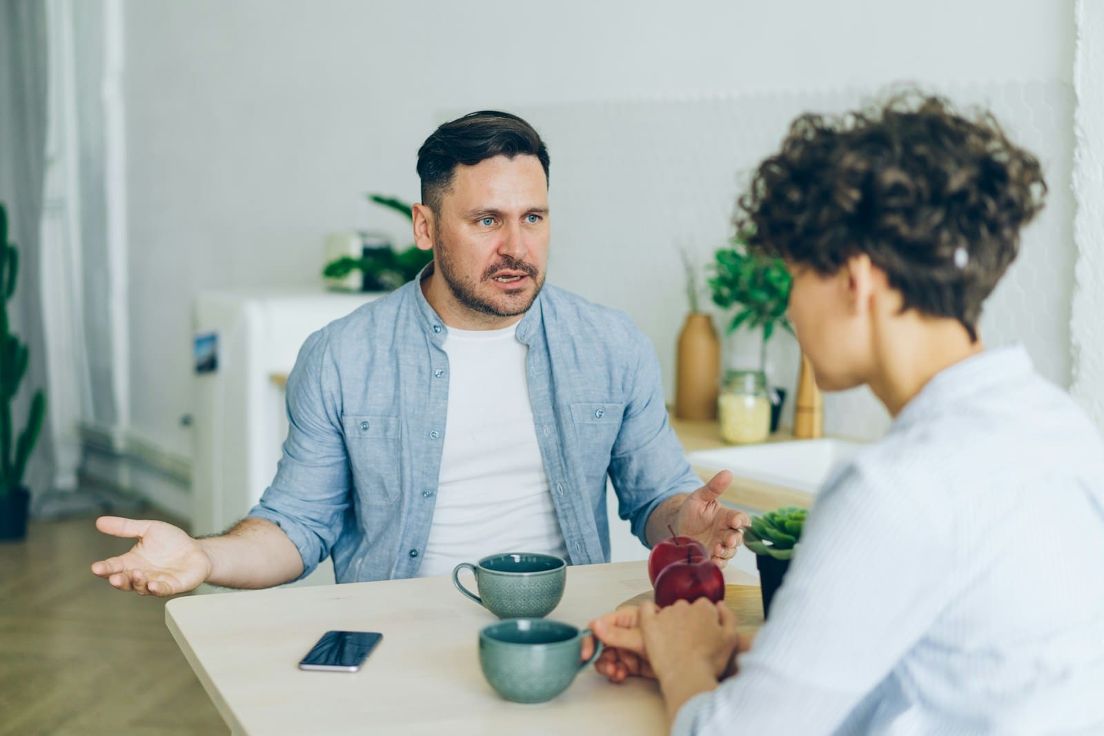 How to Handle the Mean People in Your Life - The Quick Report