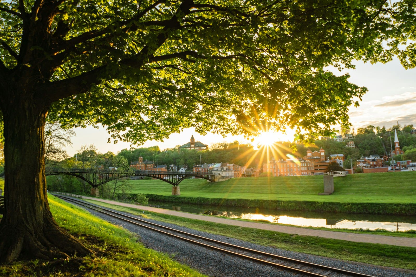 Top 10 Benefits of Living in a Small Town - The Quick Report