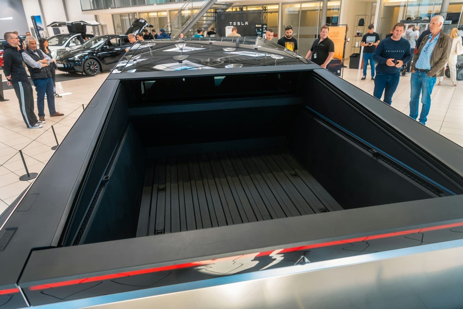 20 Things You Didn't Know About the Cybertruck - The Quick Report