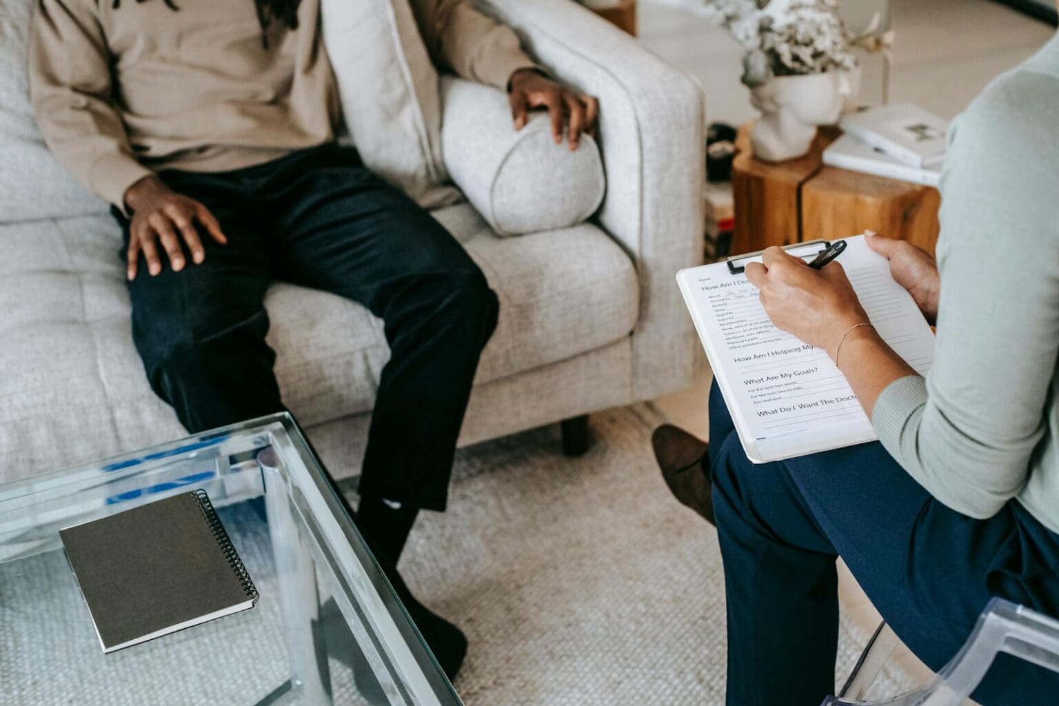 How to Handle the Mean People in Your Life - The Quick Report