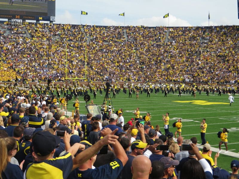 The 10 Best Student Sections in College Sports, Ranked - The Quick Report