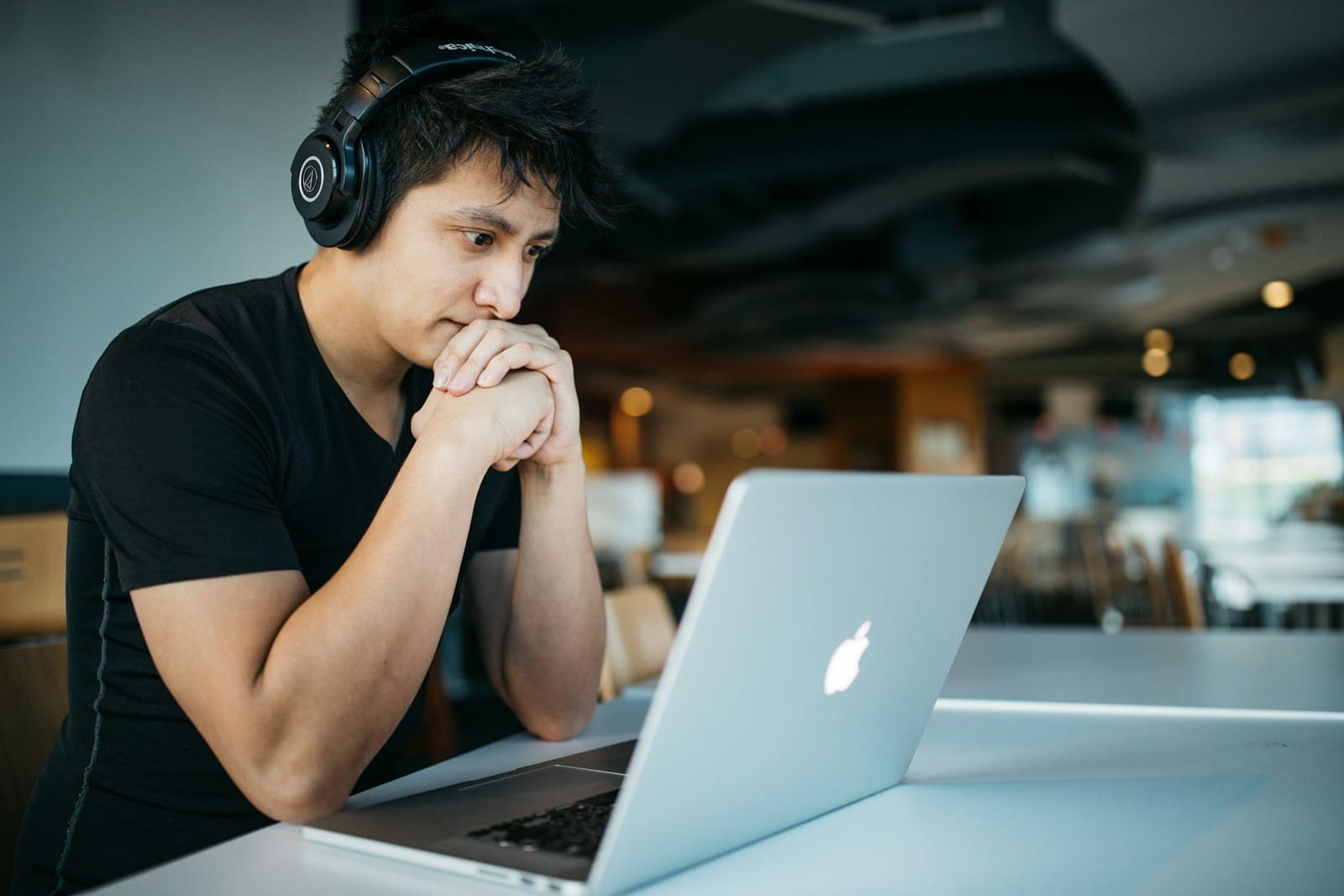 15 Ways to Spot Misinformation on the Internet - The Quick Report