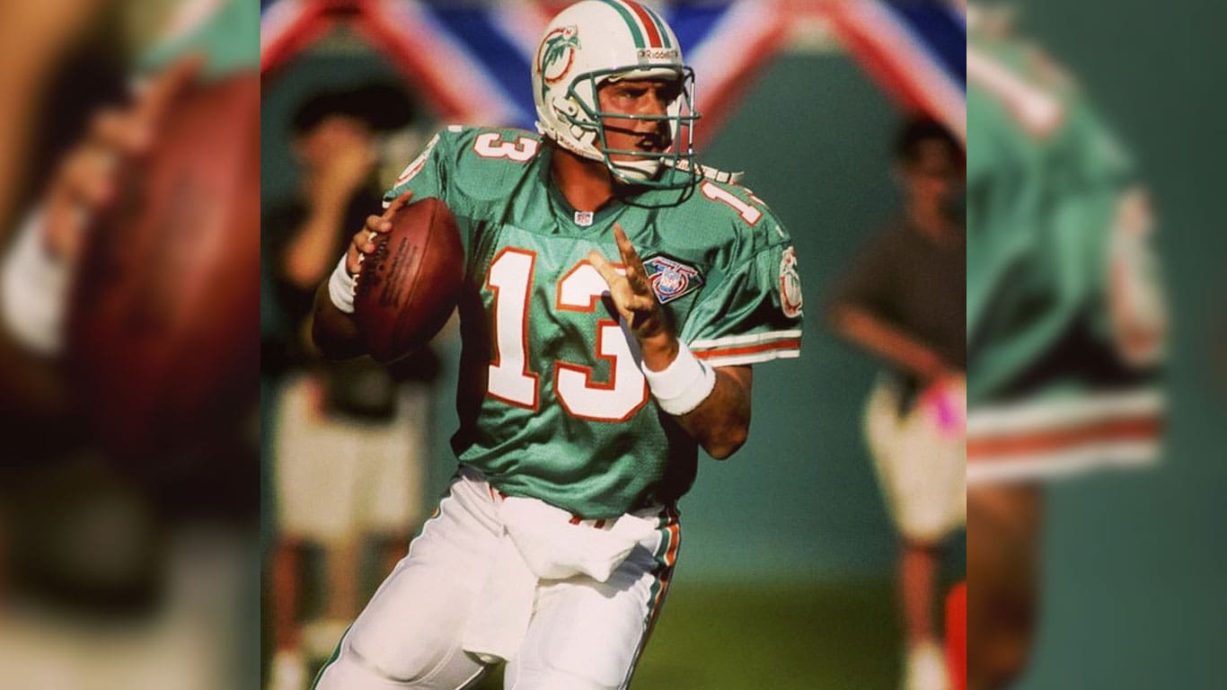 20 NFL Legends from the 1990s That Dominated the Gridiron - The Quick ...
