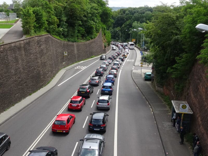 20 Common Mistakes That Make You a Bad Driver - The Quick Report