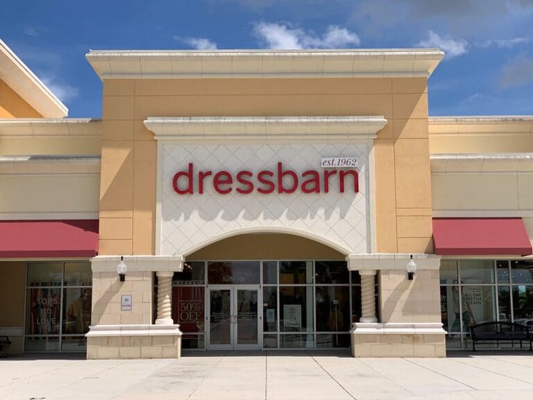 20 Beloved Retail Chains That Are Gone But Never Forgotten - The Quick ...