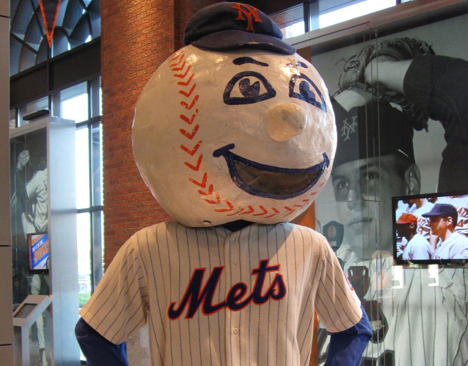 15 Sports Mascots Who Stole the Spotlight from Their Teams - The Quick ...