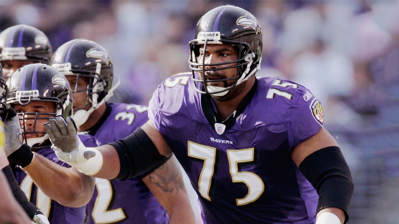 The 15 Best Offensive Linemen in NFL History - The Quick Report