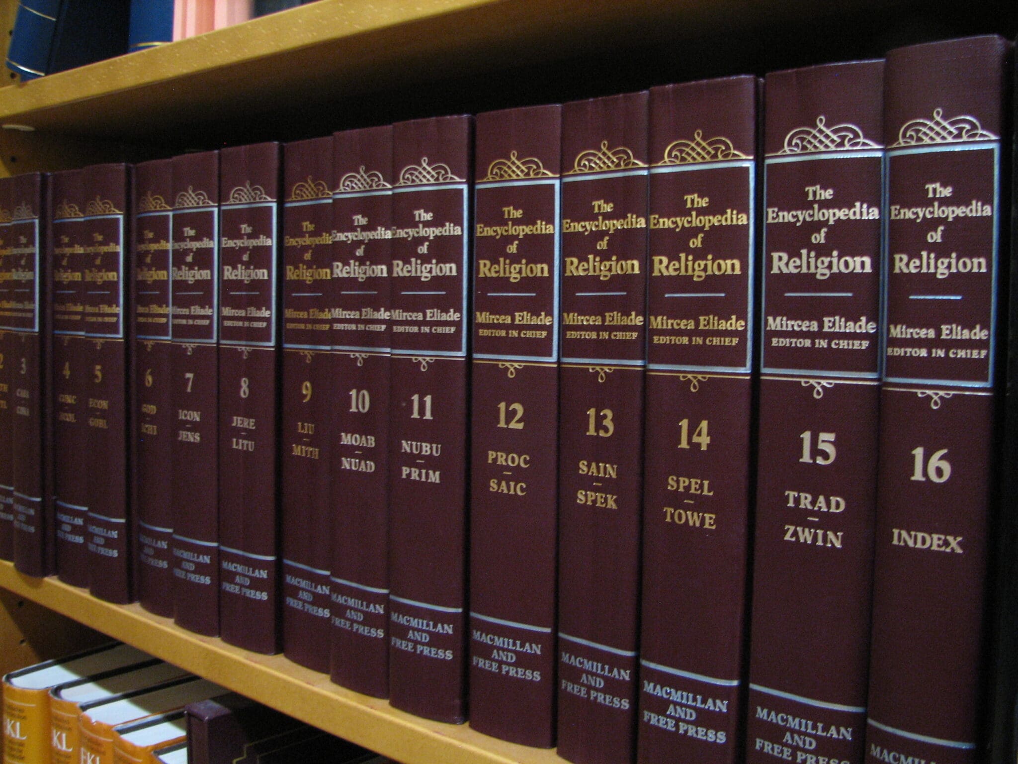 These 15 Jobs From The 80s And 90s Don't Exist Anymore - The Quick Report