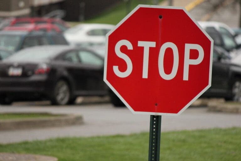 20 Common Mistakes That Make You a Bad Driver - The Quick Report