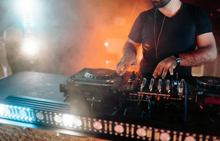 30 Slang Words That Instantly Reveal Your Generation - The Quick Report